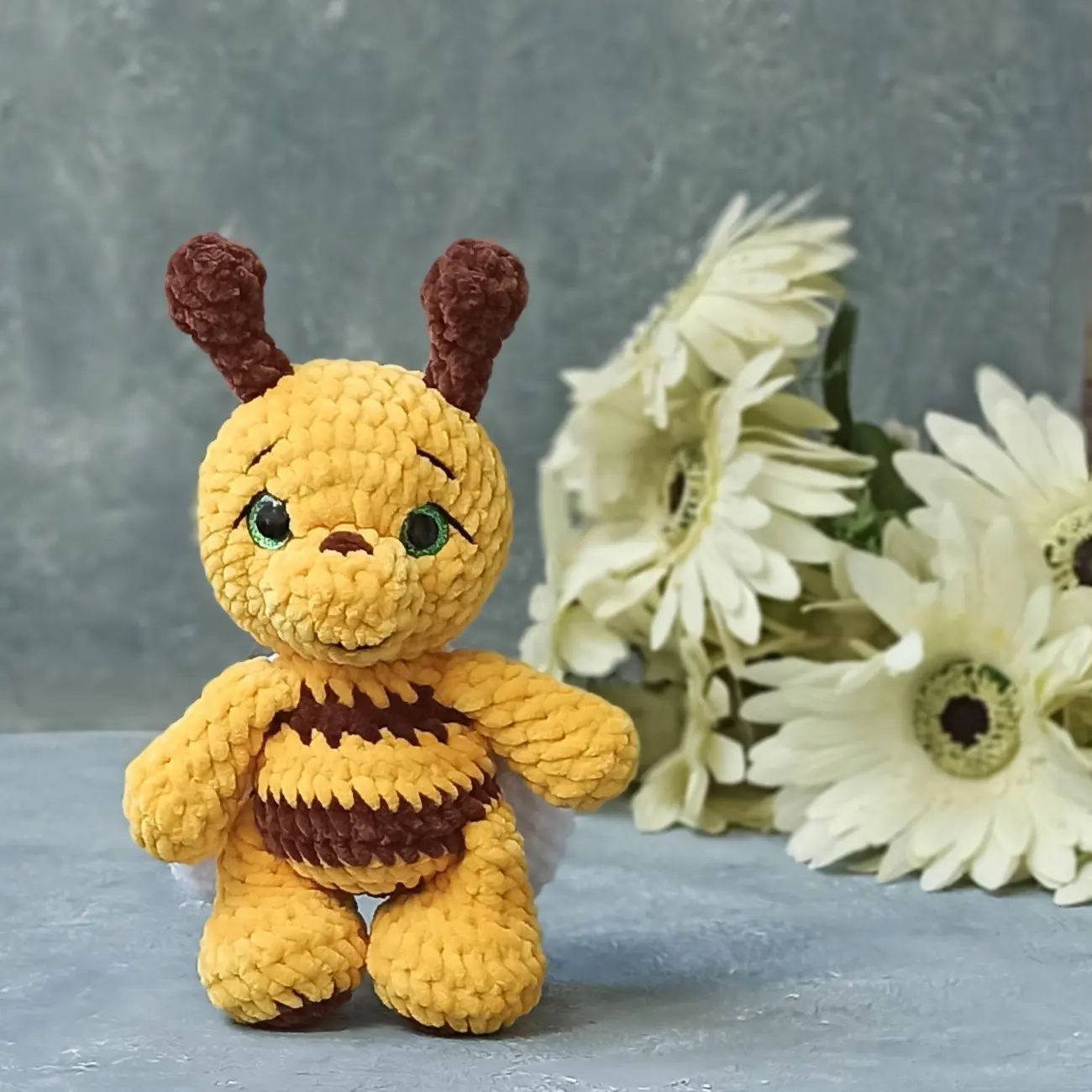 Crochet Pocket Bee Amigurumi Free Pattern – Amigurumi